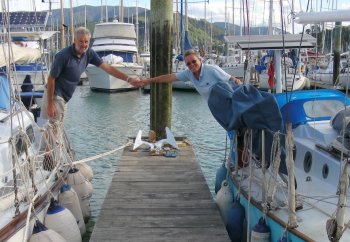 Susanne Huber Curphey + Tony Curphey, married but solo sailors at sea ...