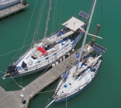 Susanne Huber Curphey + Tony Curphey, married but solo sailors at sea ...